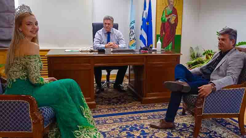 Η ΒΑΣΙΛΙΣΣΑ ΤΟΥ ΚΟΡΙΝΘΙΑΚΟΥ ΚΑΡΝΑΒΑΛΙΟΥ ! | ΕΙΔΗΣΟΥΛΕΣ