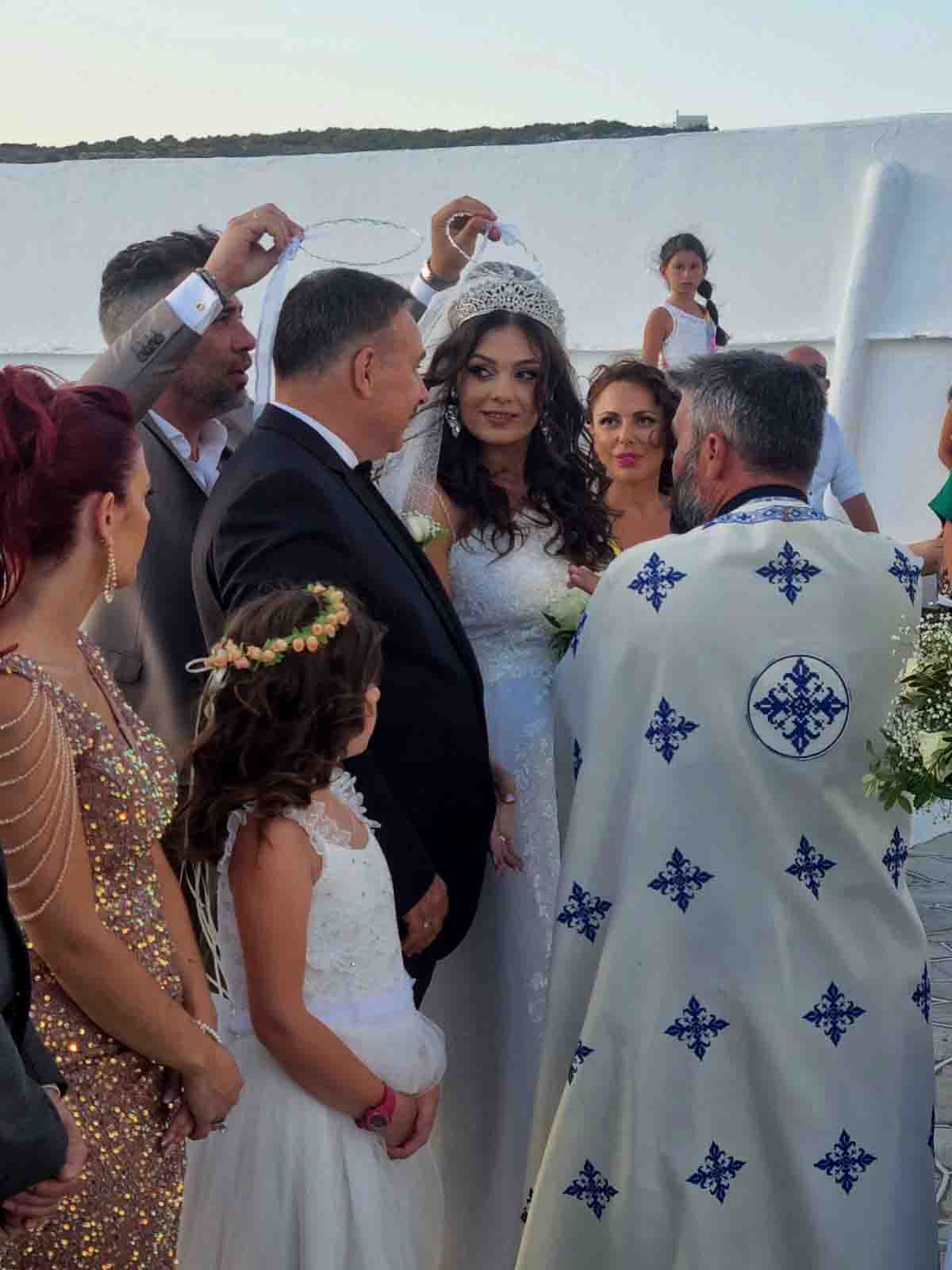 Ο παραμυθένιος γάμος της Στεύης Κουτσουδάκη | ΕΙΔΗΣΟΥΛΕΣ