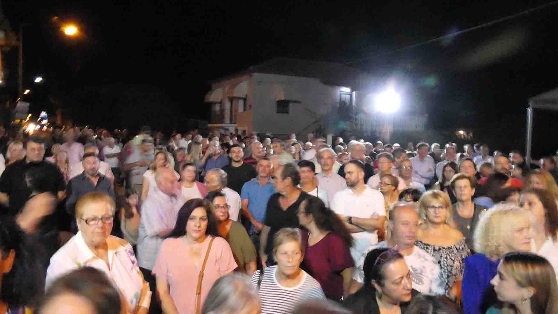 ΛΑΟΘΑΛΑΣΑ ΣΤΑ ΕΓΚΑΙΝΙΑ ΕΚΛΟΓΙΚΟΥ ΚΕΝΤΡΟΥ ΤΗΣ ΔΗΜΑΡΧΟΥ ΓΙΩΤΑΣ ...