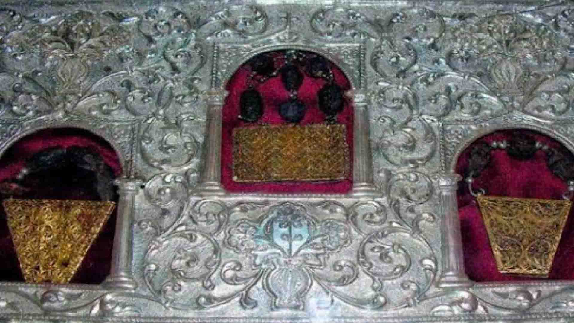 ΑΦΙΞΗΣ ΤΙΜΙΩΝ ΔΩΡΩΝ ΣΤΗΝ ΠΑΝΑΓΙΑ ΜΥΡΤΙΔΙΩΤΙΣΣΑ ΚΥΘΗΡΩΝ | ΕΙΔΗΣΟΥΛΕΣ