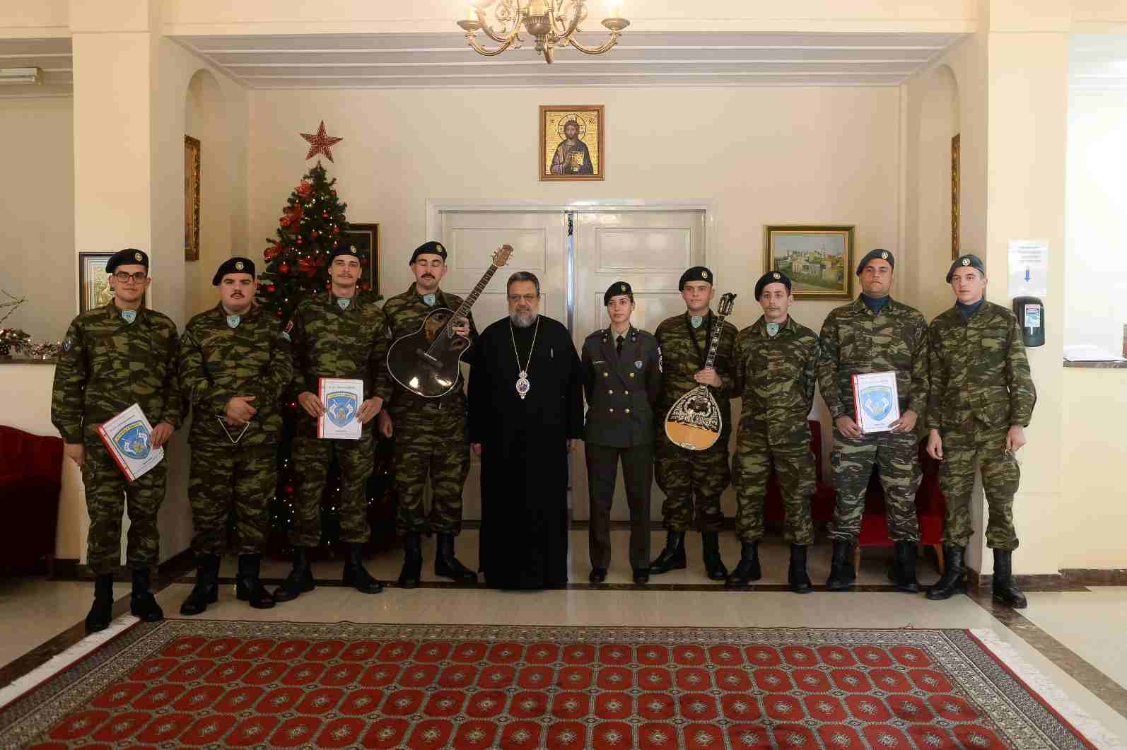 Πρωτοχρονιάτικα κάλαντα στον Μητροπολίτη Μεσσηνίας | ΕΙΔΗΣΟΥΛΕΣ